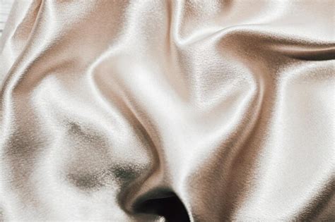 Textura Brilhante Dourada De Cetim De Seda Dobras Foto Premium