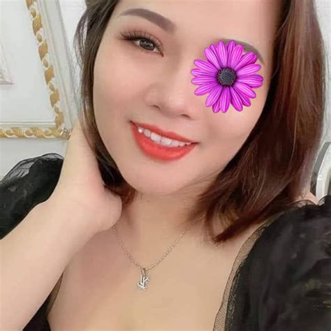 Mộng Thu Máy bay bà già Bát Xát có gương mặt xinh đẹp Tìm bạn bốn