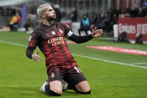 Quanti Soldi Guadagnano I Giocatori Del Milan Gli Stipendi Bonus In