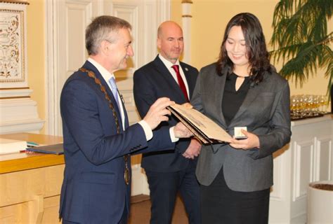 Japonsk Mistryn Sv Ta V Hodu O T Pem Kitagu Iov P Evzala Pam Tn
