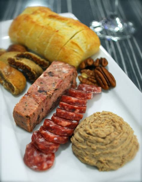 Régalez vous à notre Oasis santé avec notre assiette de pâté et