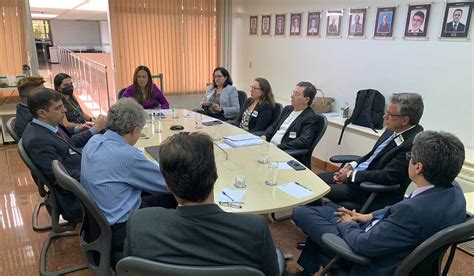 Conselho Federal de Medicina recebe comitiva MPV em Brasília Leia as