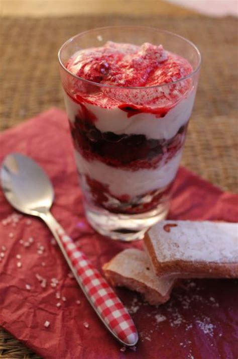 Recette De Tiramisu Aux Fruits Rouges En Verrines La Recette Facile