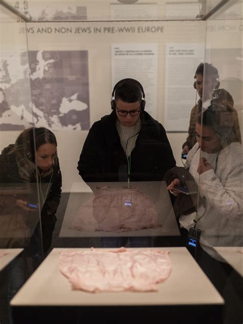 Auschwitz Exhibition Extended At The Reagan Library Auschwitz