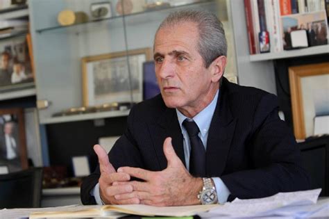 Le Maire De Toulon Hubert Falco Prend Position Dans L Affaire Des