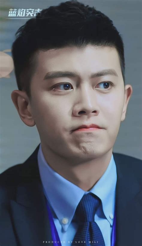 Ghim của Dương Thảo Vy trên Nhậm Gia Luân
