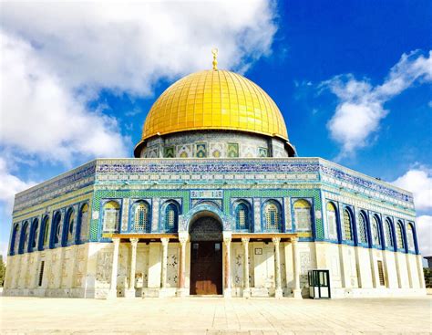 Sejarah Masjid Al Aqsa Kiblat Pertama Umat Islam Wisata Dan Kuliner