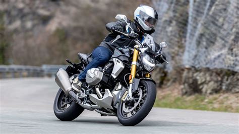 BMW R 1250 R E R 1250 RS 2023 Prova Video Pregi Difetti