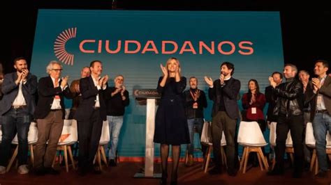 La Nueva L Der De Ciudadanos Avisa A Feij O Y A S Nchez Que Sus