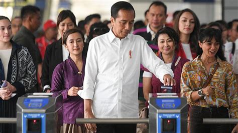 Presiden Jokowi Resmikan LRT Jabodebek