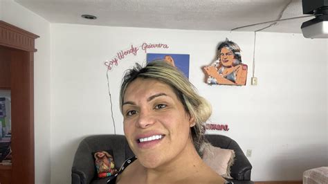 WENDY GUEVARA EN ESCANDALO está realizando una transmisión en vivo