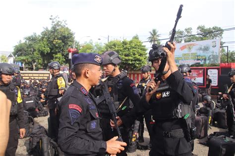 Persiapan Pemilu Brimob Bone Cek Kesiapan Personil Dan Perlengkapan