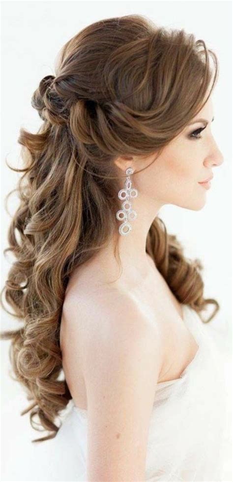 20 Best Side Curls Bridal Hairstyles With Tiara And Lace Veil