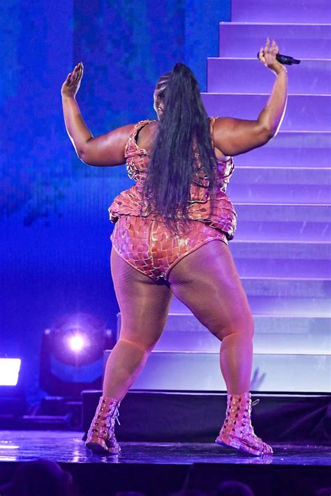 Sexy Lizzo Pictures Popsugar Celebrity Photo 71