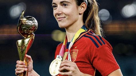 Quién es Aitana Bonmatí La española nombrada jugadora del año de la