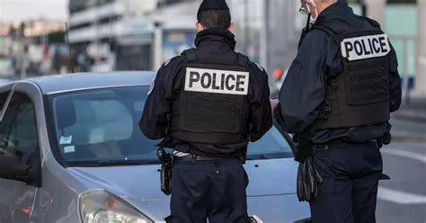 Refus dobtempérer trois policiers blessés près de Mulhouse enquête