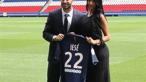Photo Jesé Rodriguez et sa compagne Aurah Ruiz mannequin et elle a