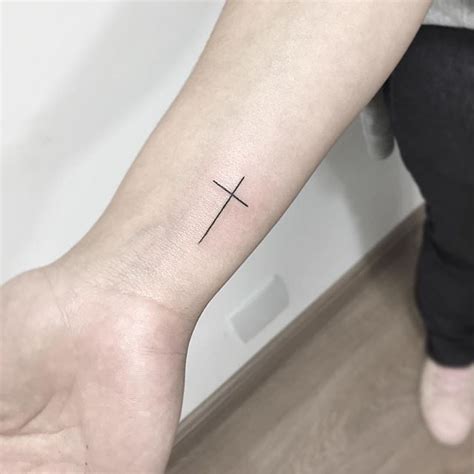 Tatuagem De Cruz Veja Desenhos Que Refletem F E Esperan A Eu Total