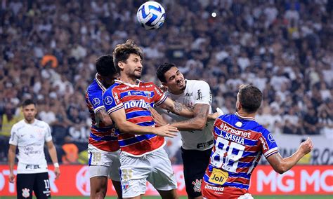 Fortaleza x Corinthians onde assistir e escalações na Sul Americana