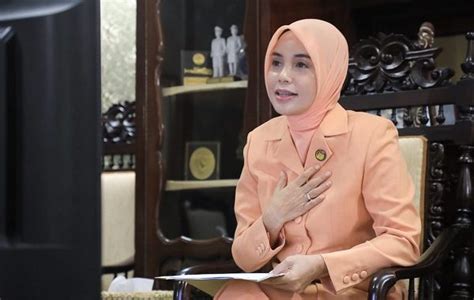 Berbagi Tip Kesehatan Mental Atikoh Ngaku Banyak Belajar Setelah Jadi