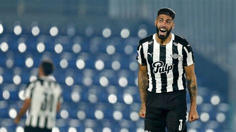 Botafogo atravessa Fortaleza e encaminha contratação do zagueiro