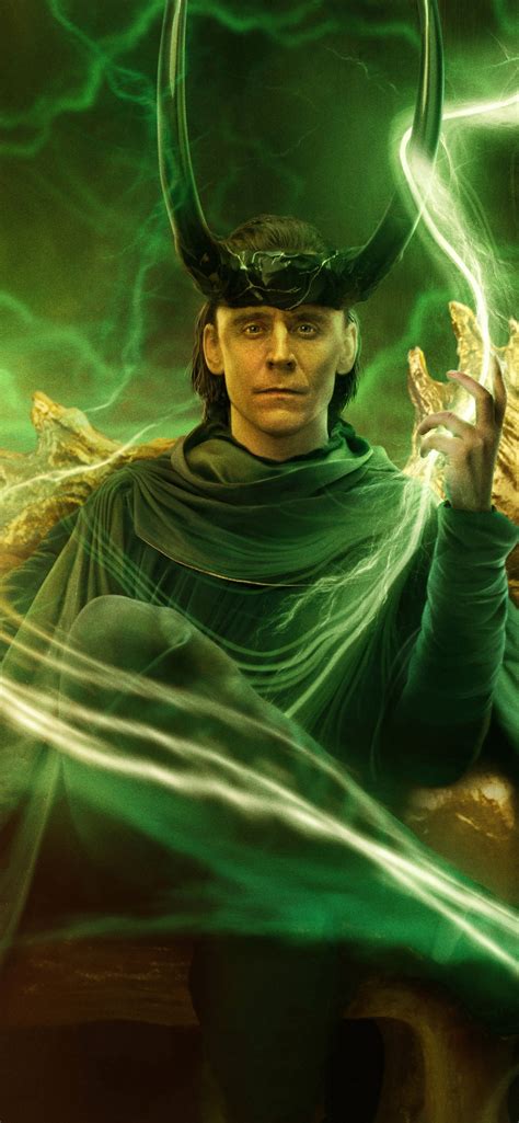 Tom Hiddleston As Loki In Season K Wallpaper