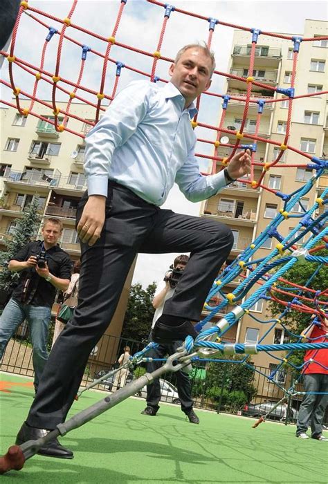 Najnowszy sondaż SLD nie weszłoby do Sejmu