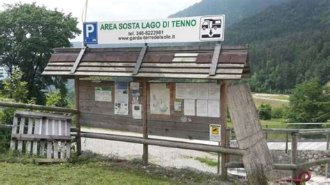 Area sosta camper Area sosta lago di Tenno a Tenno in SS421 Località