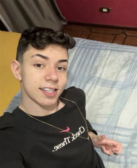 Pin De Luanna Lacerda Em Thurzin Garotos Sensuais Namorado Dos