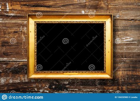 Oud Uitstekend Gouden Overladen Kader Voor Beeld Op Muur Stock