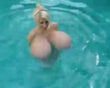 ama de casa Invertir alineación las tetas mas grandes del mundo