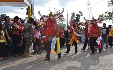 Mengenal Tarian Babukung Ritual Adat Kematian Suku Dayak Tomun