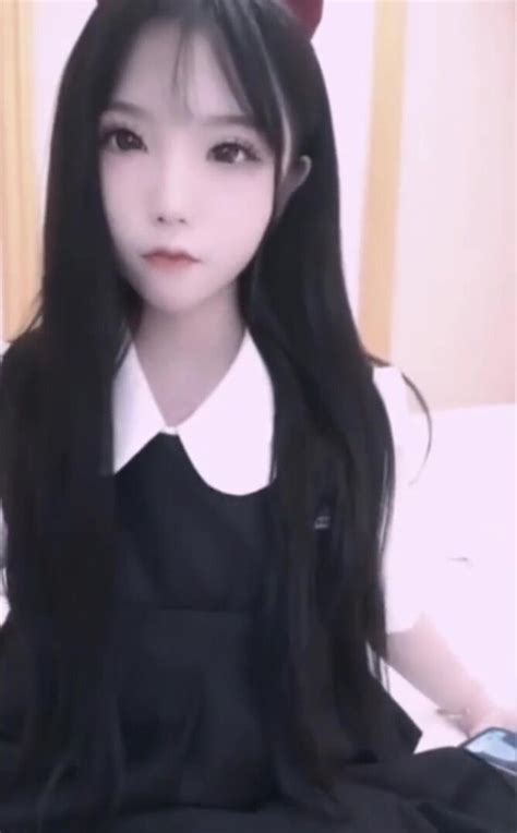 精品国产 长相清纯的小姐姐原来做爱时也这么骚一对大奶被操得狂晃不止
