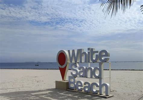 5 Hal Unik Di Pantai Pasir Putih PIK 2 Tempat Wisata Kekinian Di