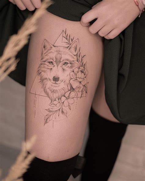 23 Tatuagens de Lobo Inspirações e Simbologias para Mulheres 123