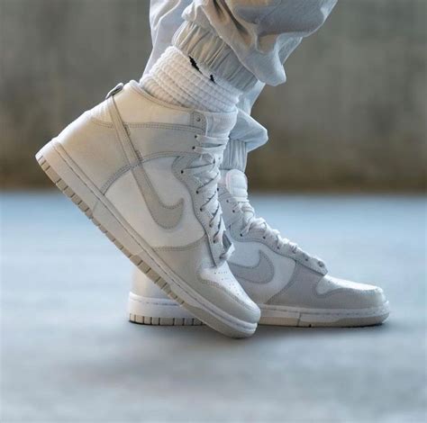 FMA on Instagram Aperçu on feet de la Nike Dunk High Vast Grey