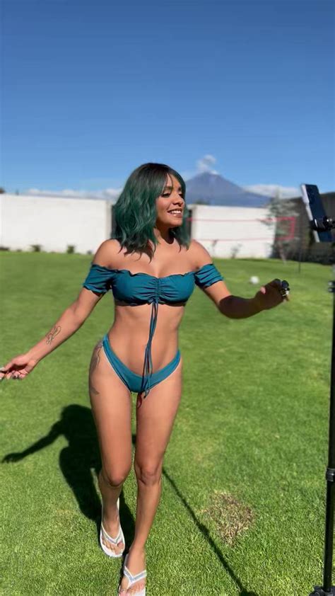 AHSLEY on Twitter RT annieoficialxxx Buenos días bebé https t co