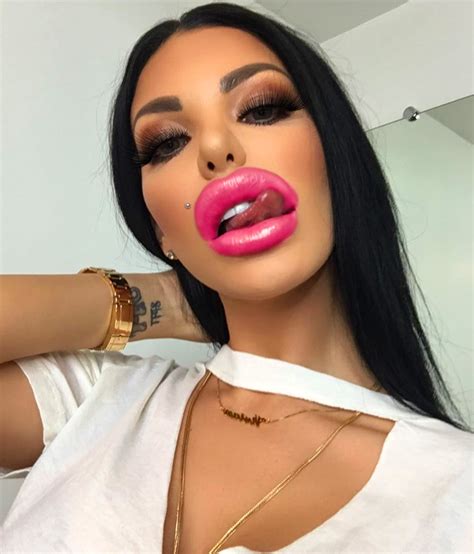 Latina Mit Geilen Lippen Telegraph