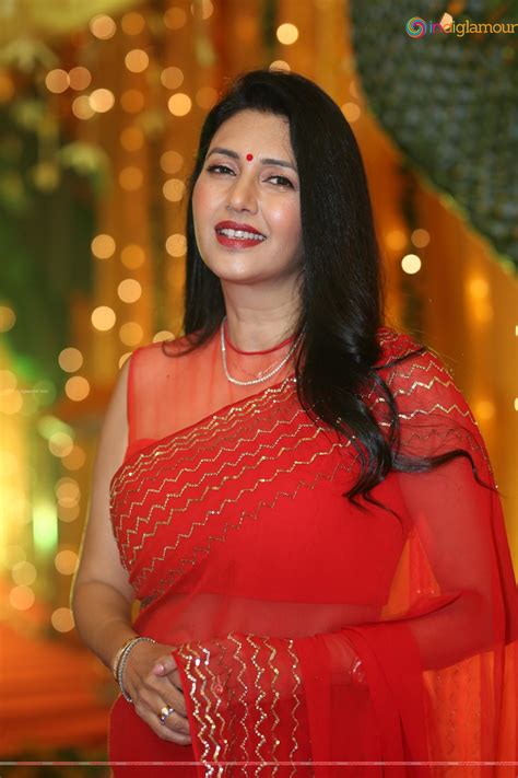 Deepti Bhatnagar Actress HD Photos Images Pics And Stills Indiglamour