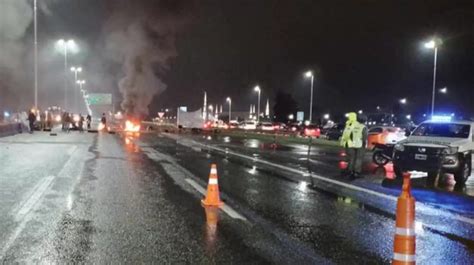 Corte Total Y Colapso En Autopista Ricchieri Vecinos Reclaman Por