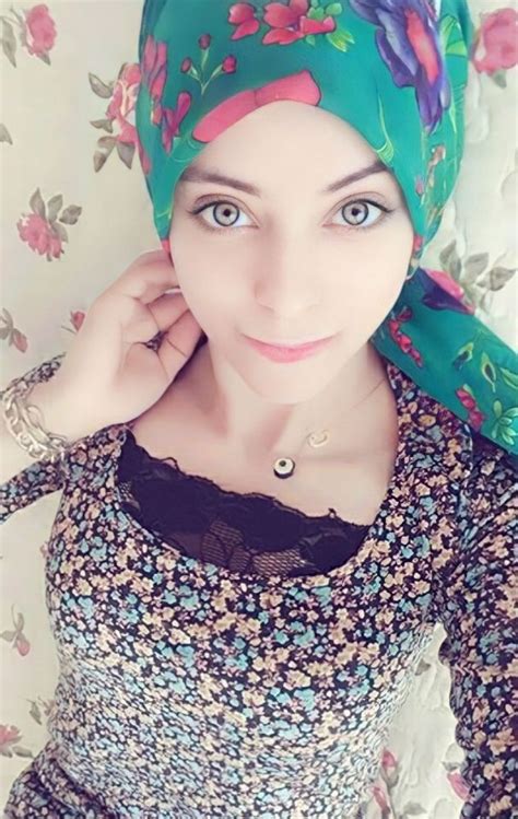 Evli Türbanlı Orospu 2🔥 şöyle Bir Hatun Hepimize Lazım Gündüz Sen Sikeceksin Akşam Kocası