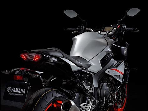 Yamaha Mt Naked Bikes Show A New Hue Of The Dark Side Of Japan