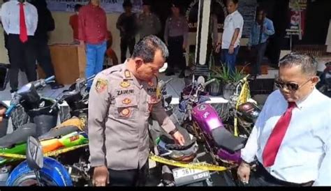 Aksi Pencurian Sepeda Motor Viral Di Dunia Maya Polisi Tangkap Pelaku