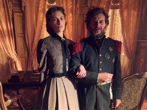 Lana Rhodes Fala De Romance Em Nos Tempos Do Imperador