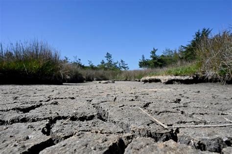 Sécheresse en Sarthe toujours des restrictions deau malgré larrivée