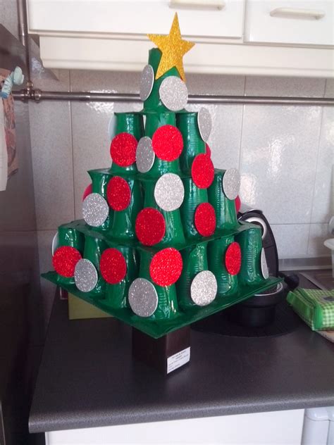 Como Fazer Uma Arvore De Natal Materiais Reciclaveis Vários Materiais
