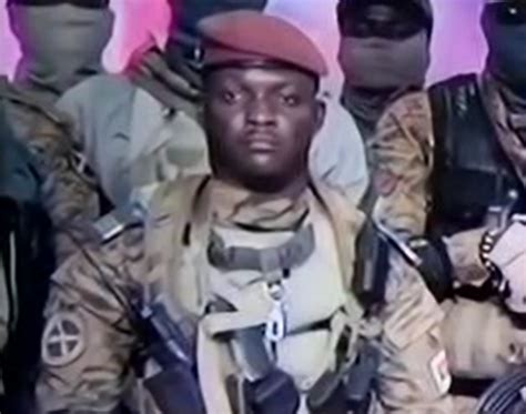 Burkina Qui Le Capitaine Ibrahim Traoré Nouvel Homme Fort De