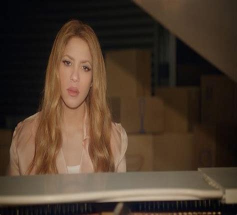 Shakira y sus hijos cantan juntos en videoclip de Acróstico El
