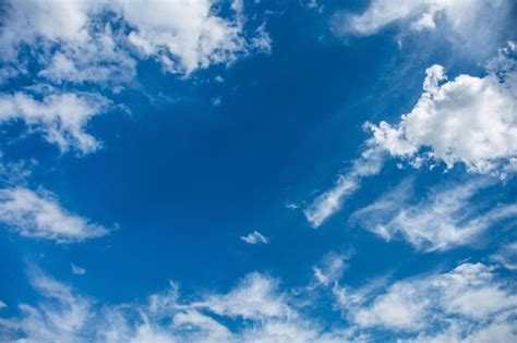 Hermoso Cielo Azul Y Nubes El Fondo Natural Foto Premium