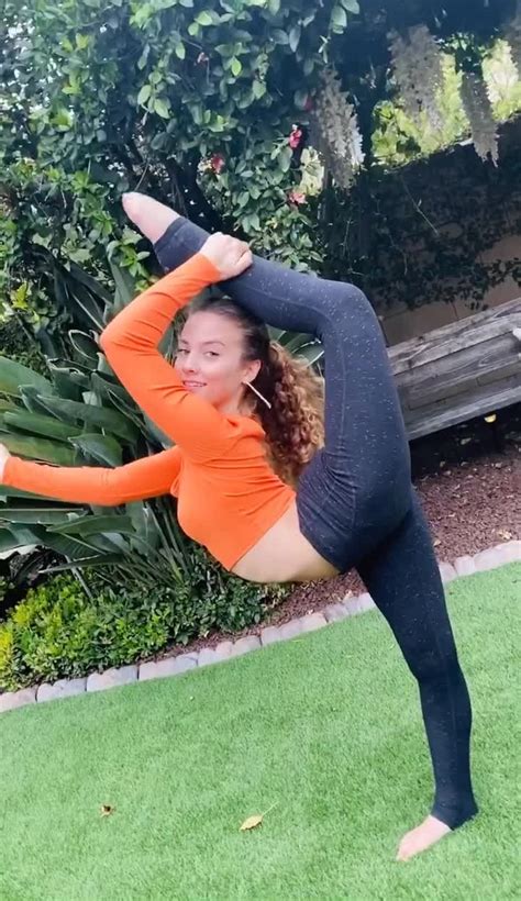 Sofie Dossi On TikTok Sofie Dossi Gymnastics Poses Dance
